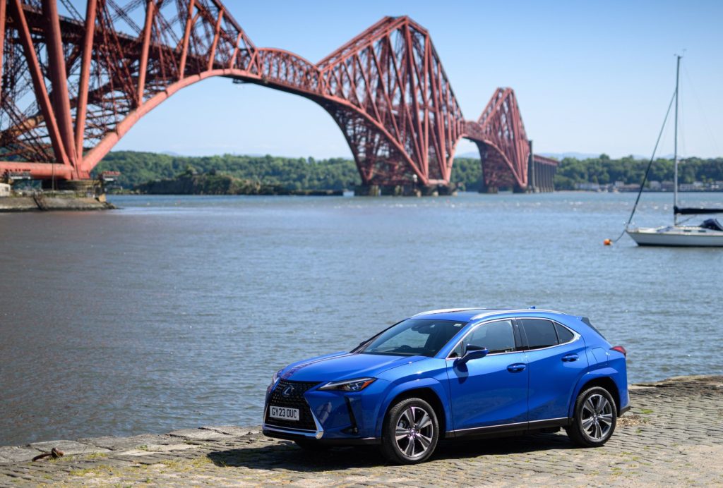 UX 300e - Lexus Media Site