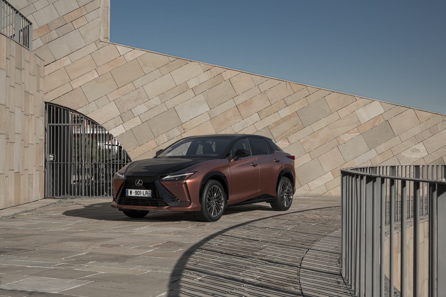 RZ - Lexus Media Site