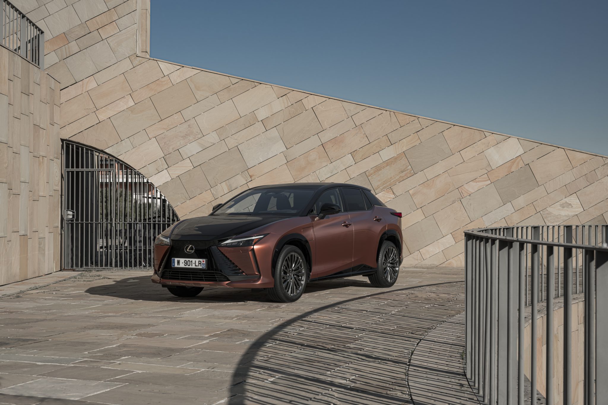 RZ - Lexus Media Site