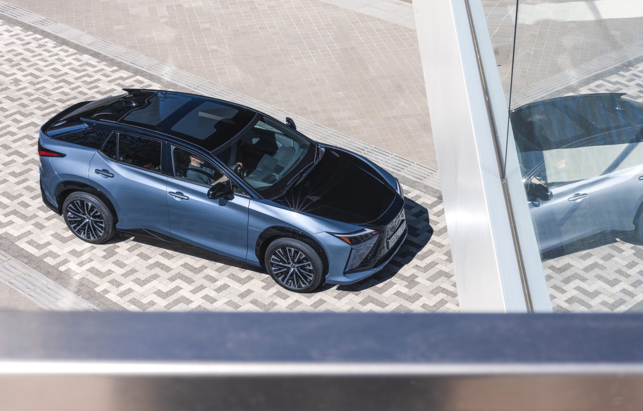 RZ - Lexus Media Site