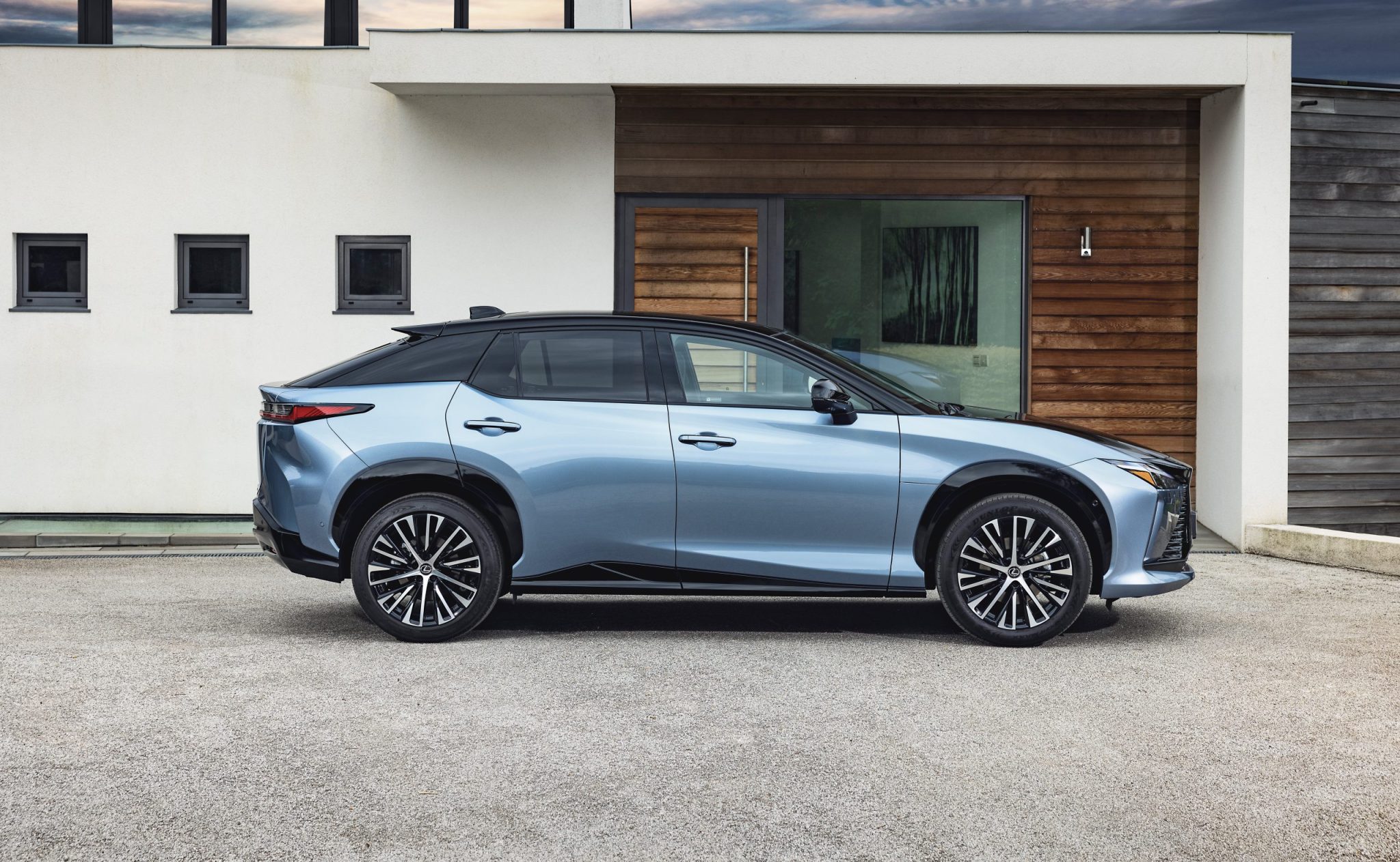 RZ - Lexus Media Site