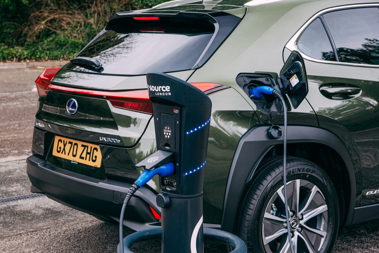 UX 300e - Lexus Media Site